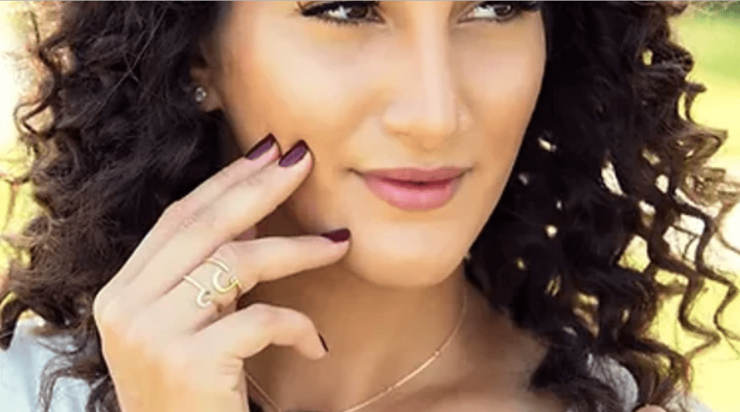 MEET OMANI PROFESSIONAL TENNIS PLAYER: FATMA AL NABHANI – HIBA JABER